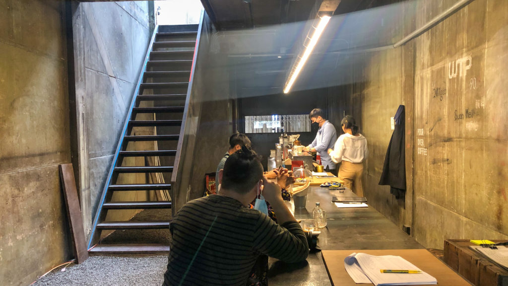 ひっそりと佇む秘密基地のようなカフェ【LabyRinth Cafe】＠サムヤーン | おゆのバンコクゆったりライフ